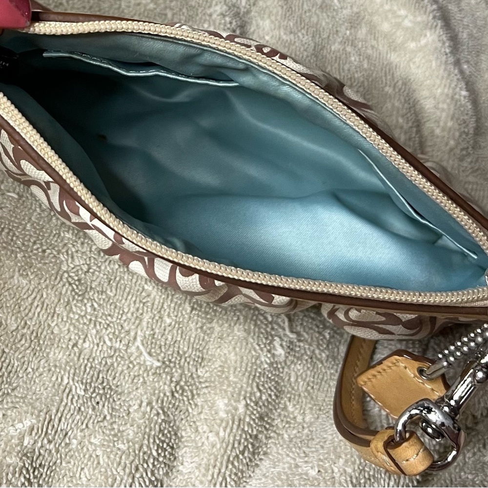 Coach Logo Patton Leather Clutch - Gem